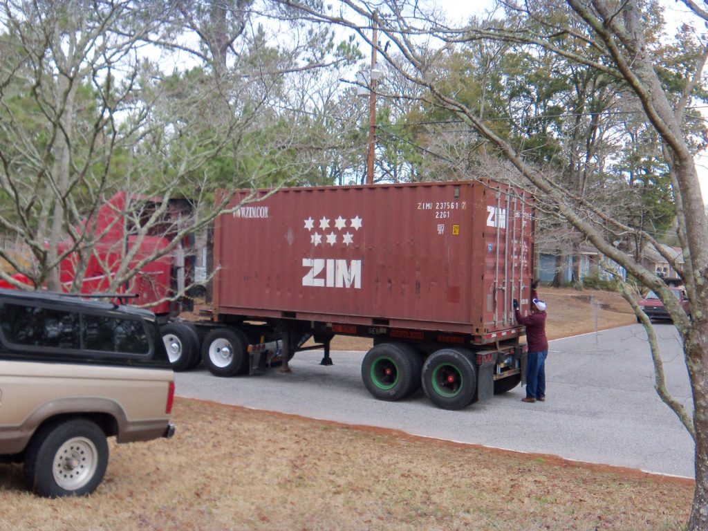 20 ft Shipping Container | UPakWeShip