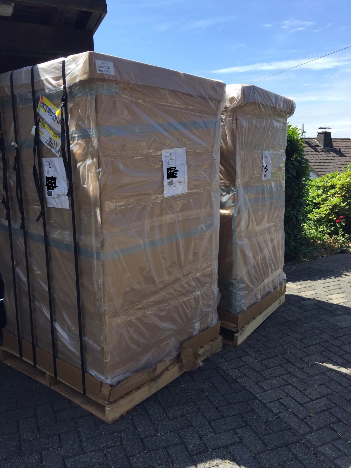 Small Family Moving Overseas? | UPakWeShip